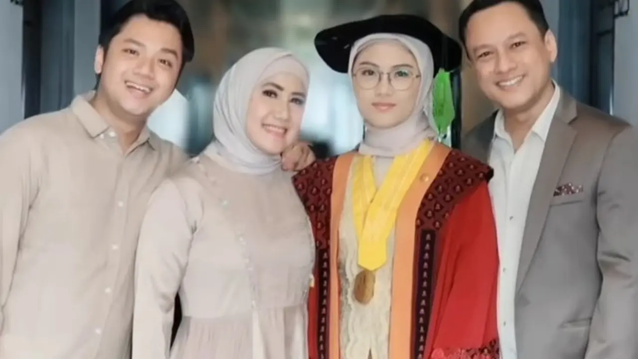 6 Potret Sherin Anasya Putri Ine Sinthya Wisuda Sarjana Kedokteran ...