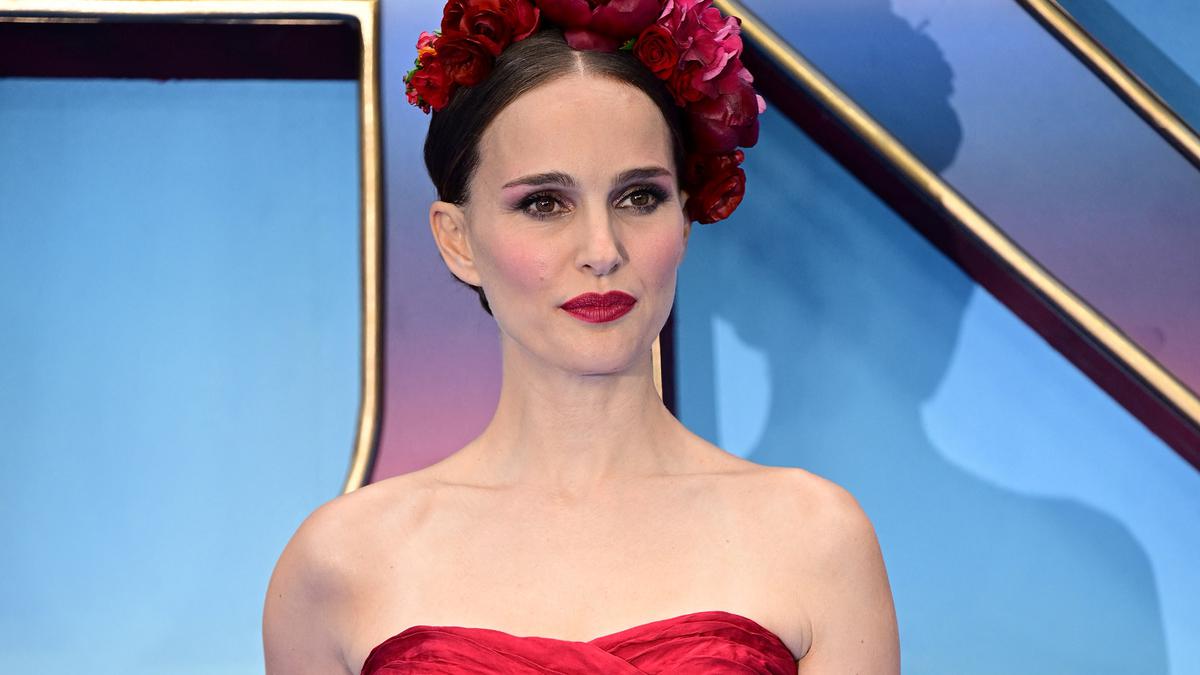 5 Potret Tampilan Karpet Merah Premier Film Thor: Love and Thunder di ...