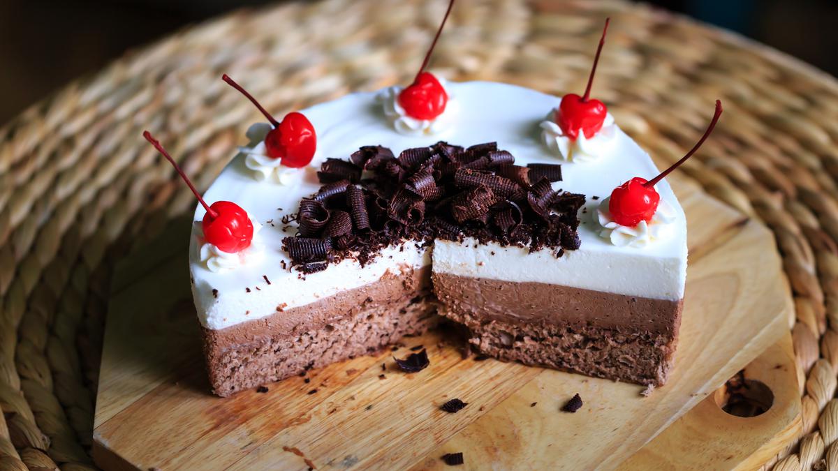 Resep Kue Black Forest Homemade, Mudah dan Bisa Jadi Ide Kue Ulang Tahun