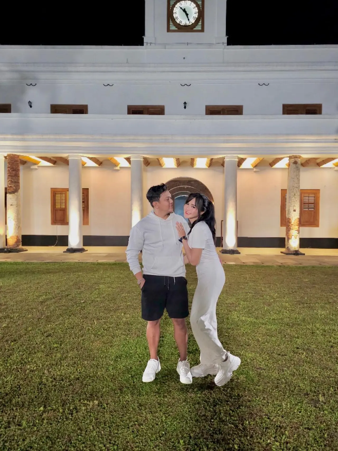 7 Potret Bella Bonita Kekasih Baru Denny Caknan, Sudah Move On dari Happy Asmara - Hot Liputan6.com