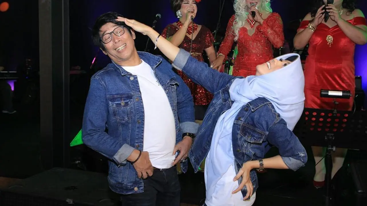 Beda 18 Tahun, Ini 6 Potret Kebersamaan Parto Patrio dan Dina Risty