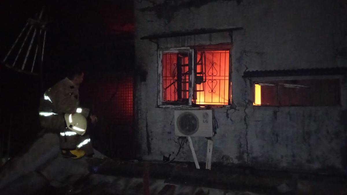 3 Unit Ruko di Cikupa Tangerang Ludes Terbakar Akibat Korsleting Listrik
