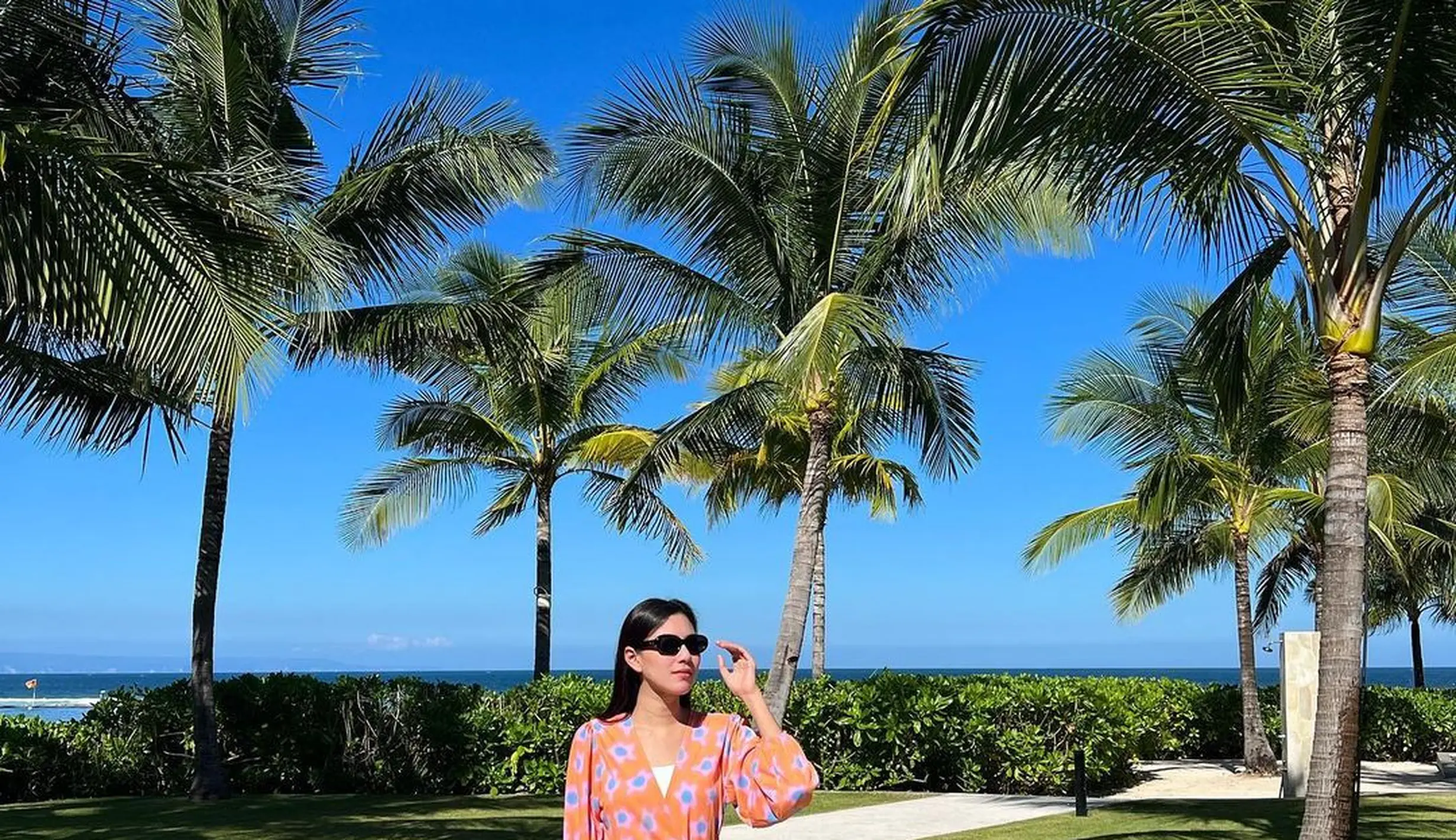 8 Potret Tampilan Seleb Libur Lebaran di Bali, Nagita Slavina hingga Fuji