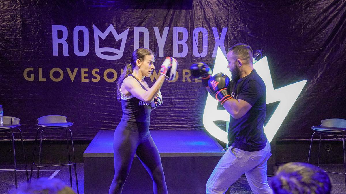 Latihan Boxing Lebih Menyenangkan dengan Latar Musik Seperti di Klub ...