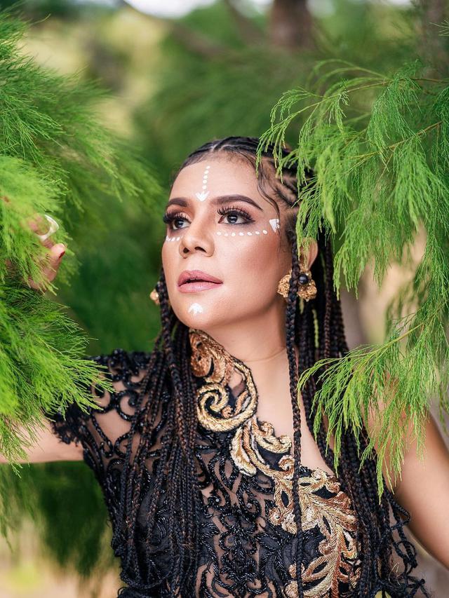 Bersamaan dengan Yosi Project Pop, Penyanyi Nowela Juga Jalani ...