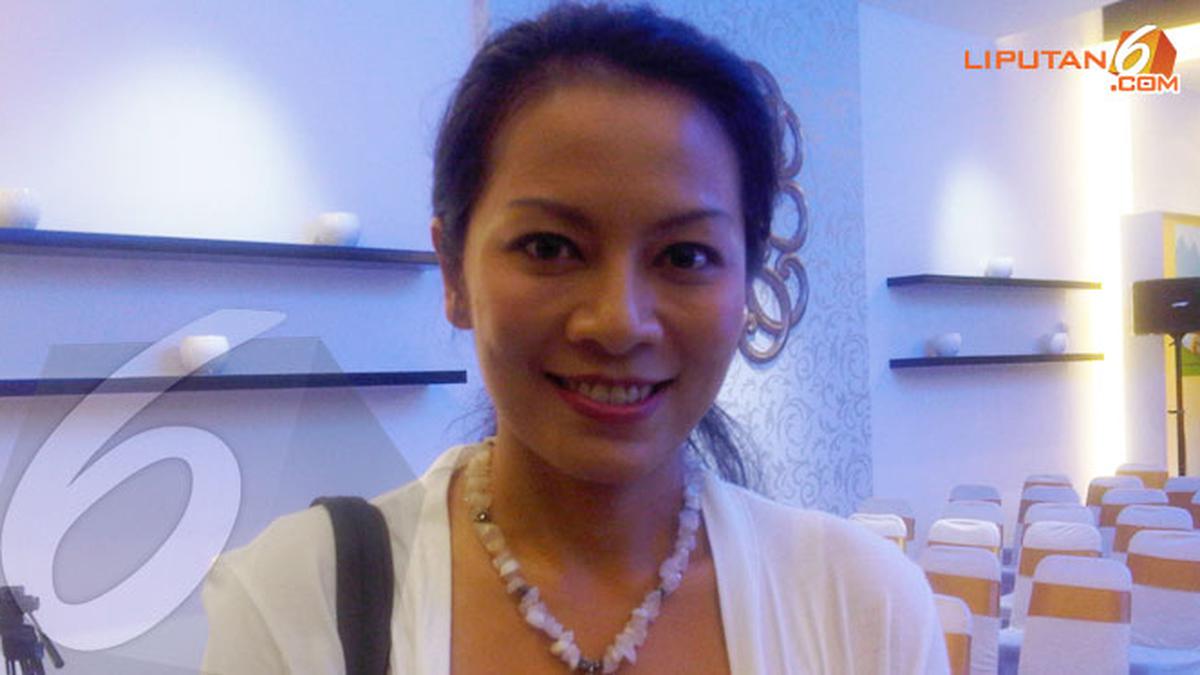 Wow, Dewi Lestari Blak-blakan soal Ritual di Kamar Tidur - ShowBiz ...