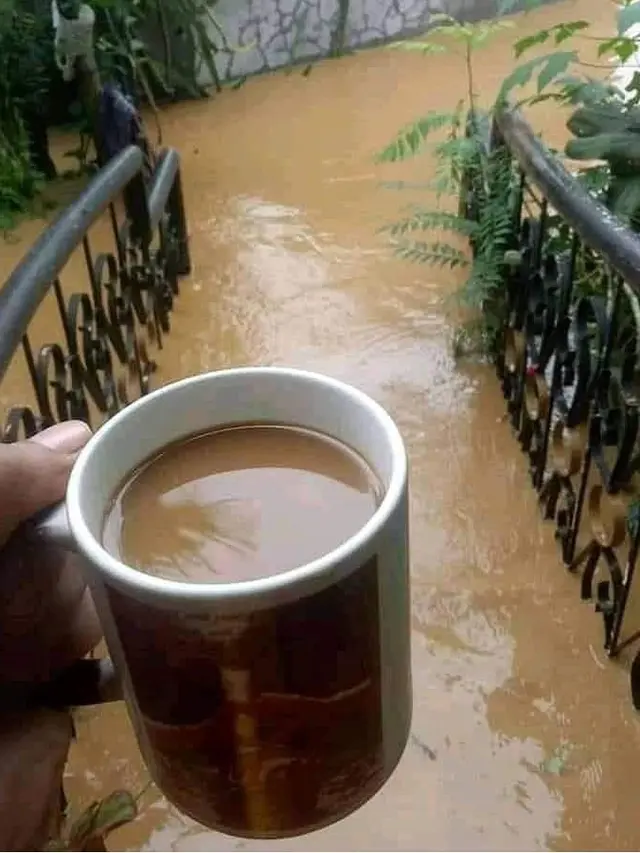 6 Aksi Nyeleneh Orang Minum Kopi Ini Bikin Tepuk Jidat - Hot Liputan6.com