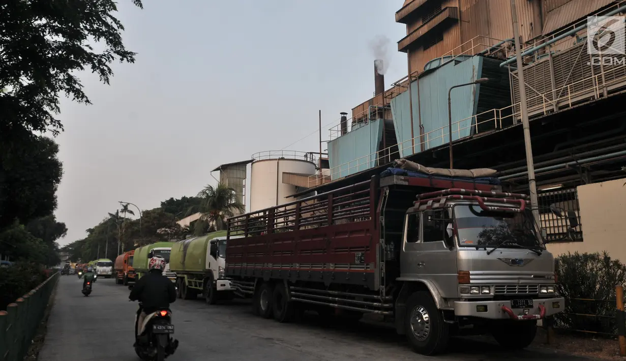 FOTO: Asap Buangan Pabrik Perburuk Kualitas Udara di Ibu Kota - Foto ...