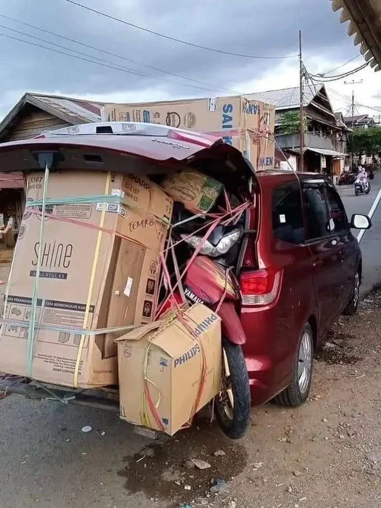 7 Potret Mobil Travel sedang Bawa Muatan Ekstrem Ini Bikin Ngeri - Hot ...