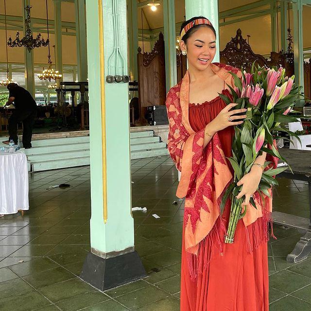 6 Potret Rania Yamin, Wanita yang Dikabarkan Dekat dengan Jefri Nichol - Hot Liputan6.com