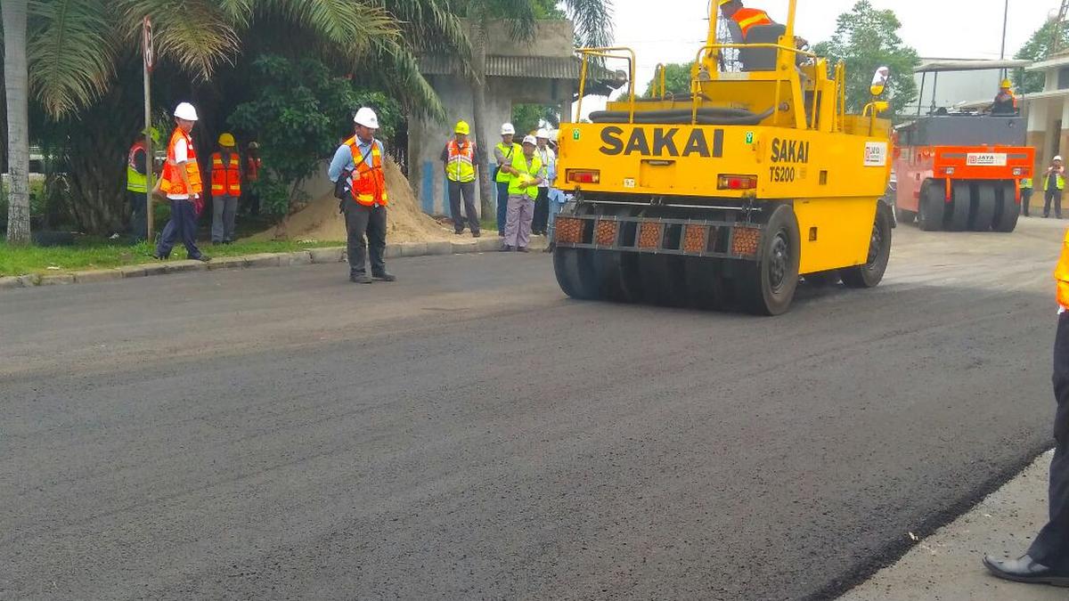 Jalan Nasional Pakai Sampah Plastik Capai 22,7 KM pada 2019 - Bisnis ...
