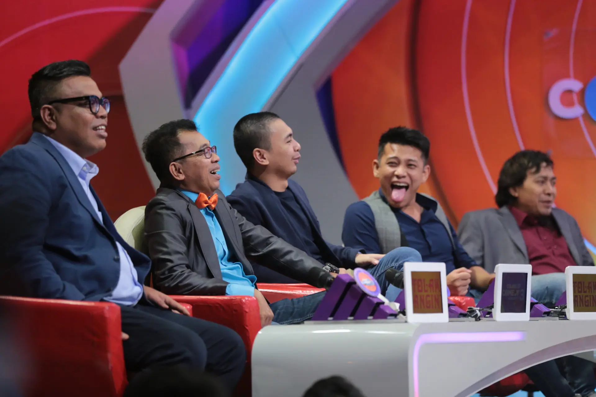 'Kutukan' Mentor Absen, Ell Riklan Gantung Mic di 20 Besar SUCA 3 ...