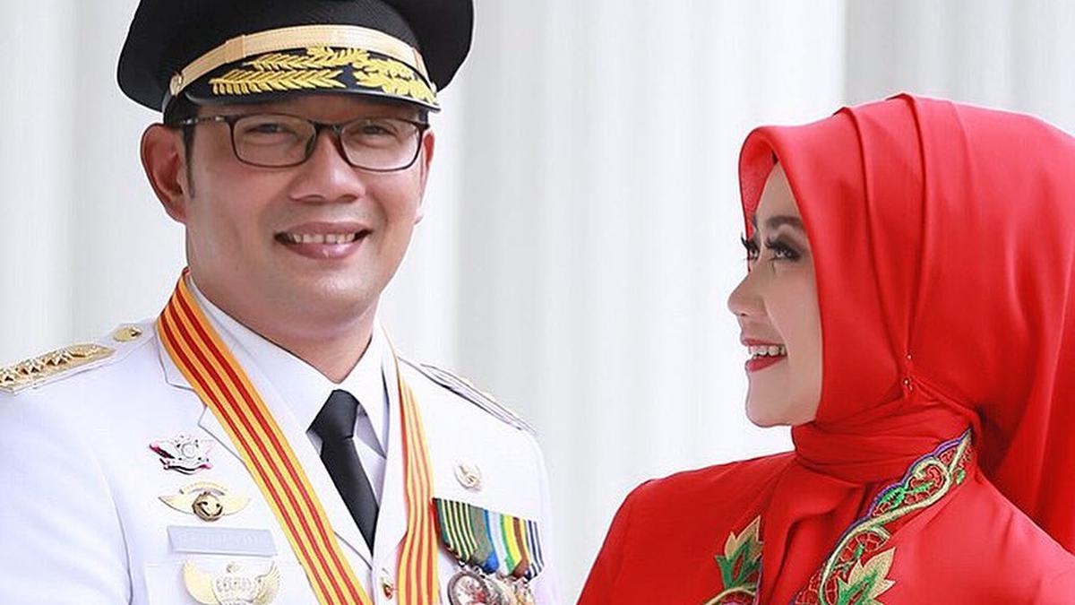 Pesan Manis Istri Ridwan Kamil Saat Ulangtahun Pernikahan - ShowBiz ...