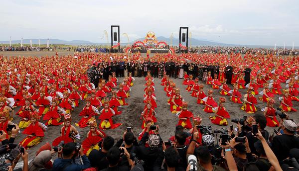 Mengenal Kilogram Pop-Up Cafe, Tempat Nongkrong Asri di Lembang ...