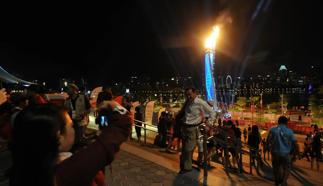 Pesta Kembang Api, Meriahkan Pembukaan Sea Games 2015 - Foto Liputan6.com