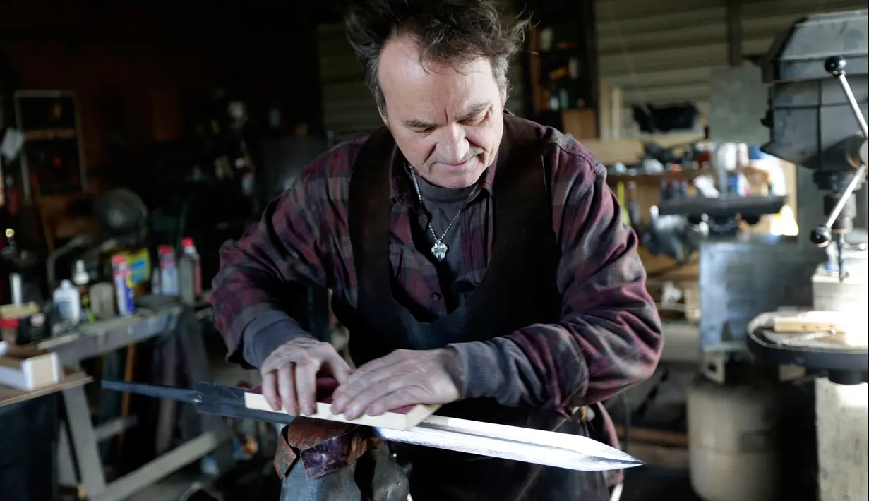 Mengenal John Lundemo, Pembuat Pedang Asal AS - Foto Liputan6.com