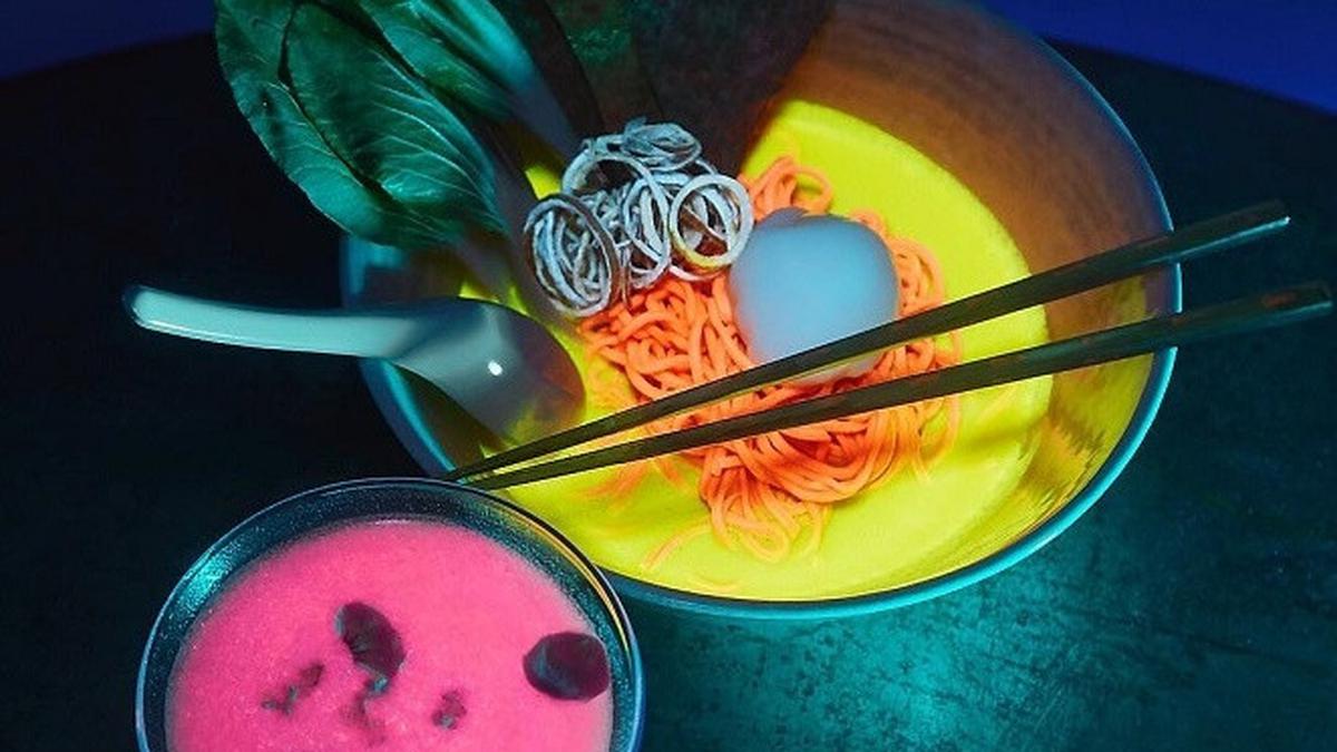 Terinspirasi Mahluk Mistis, Begini Wujud Ramen Glow In The Dark Pertama ...