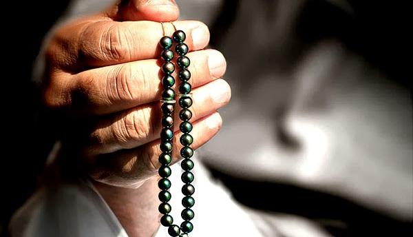 Doa Mau Makan dan Sesudah Makan Beserta Teks Arab, Latin, Arti untuk ...