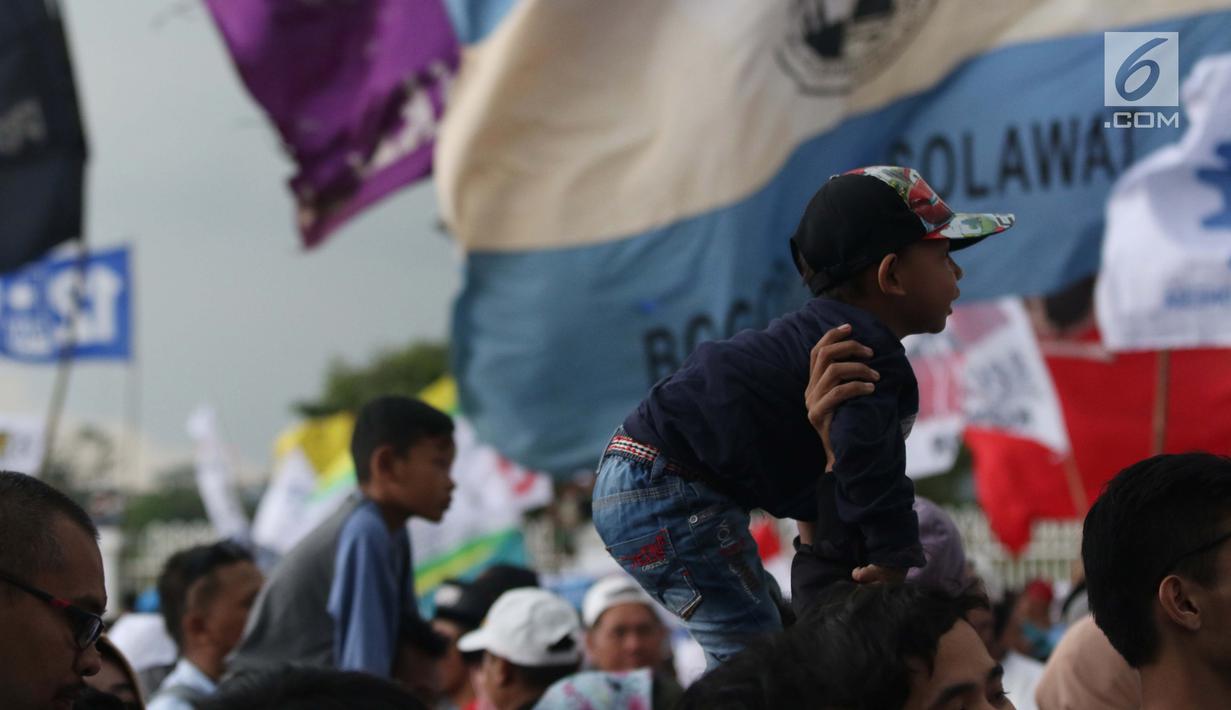 FOTO: Anak-Anak Terlihat Ikut Gelaran Capres 02 Prabowo Subianto ...