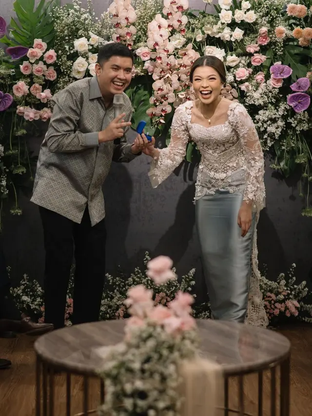 7 Potret Oza Rangkuti Lamar Kekasih, Terungkap Pekerjaan Calon Istri ...