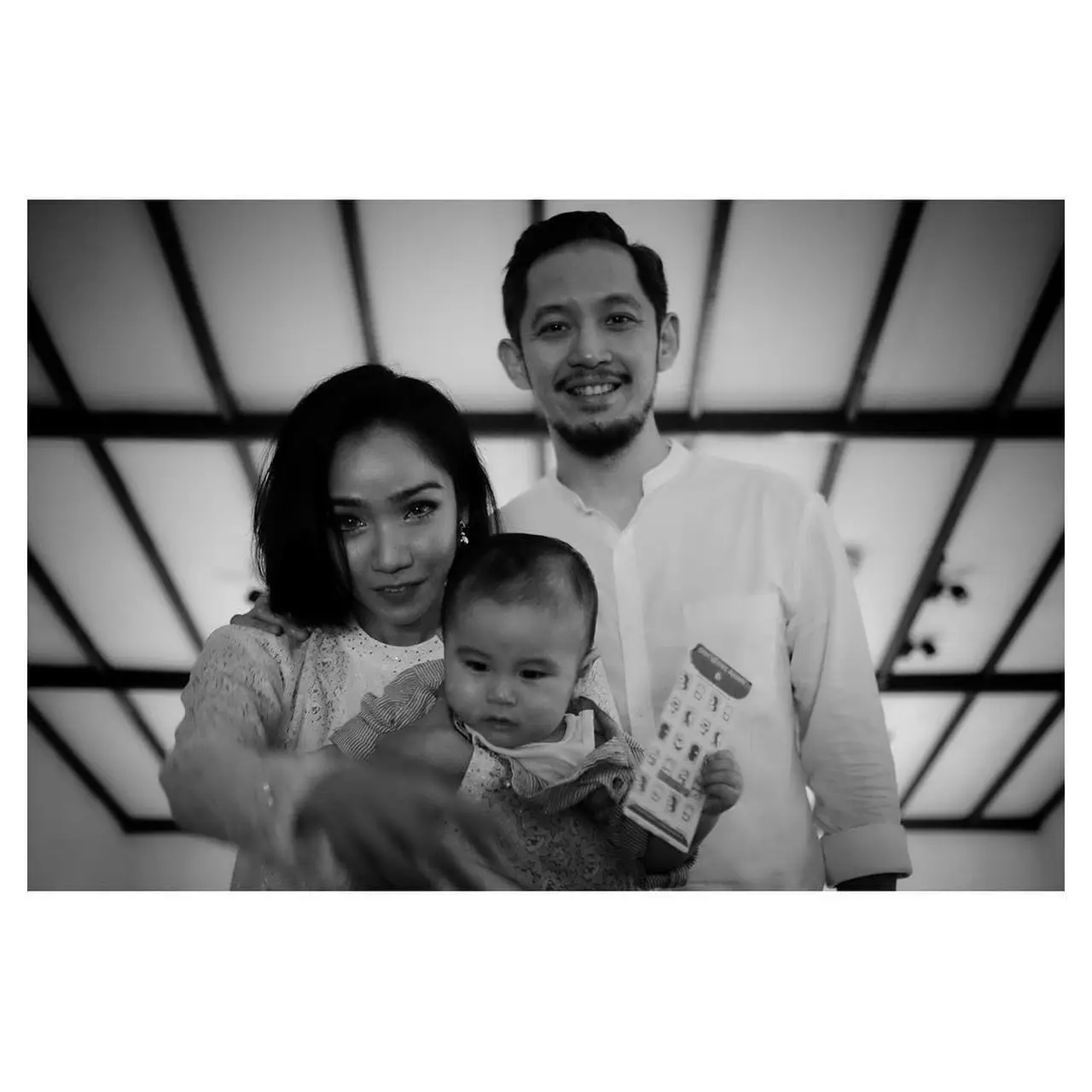 9 Tahun Menikah, Ini 6 Potret Keluarga Kecil Intan Ayu Sepupu BCL Jarang Tersorot - Hot Liputan6.com