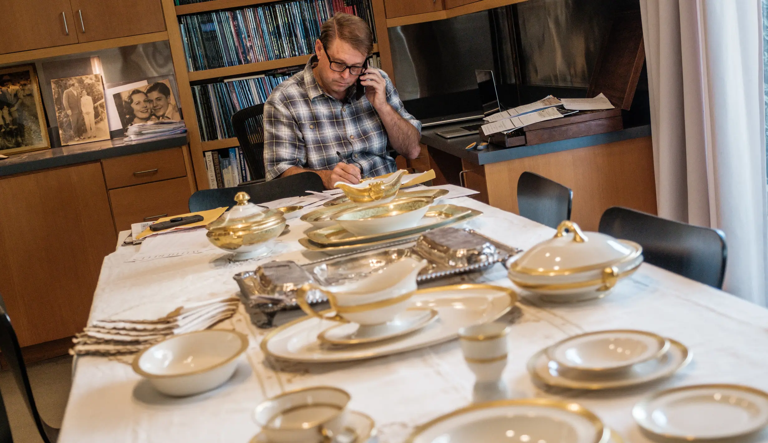 FOTO: Perhiasan hingga Senjata Peninggalan Gangster Al Capone Segera ...