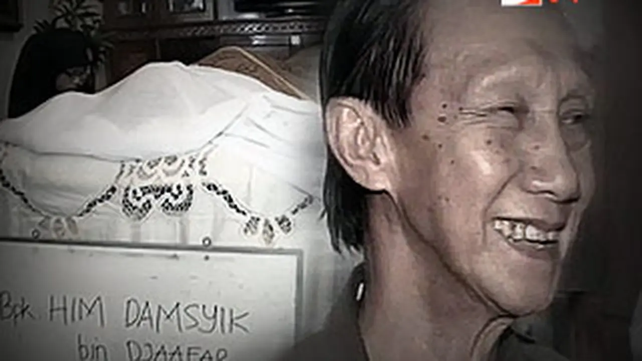 Hujan Mengiringi Pemakaman "Datuk Maringgih" - ShowBiz Liputan6.com