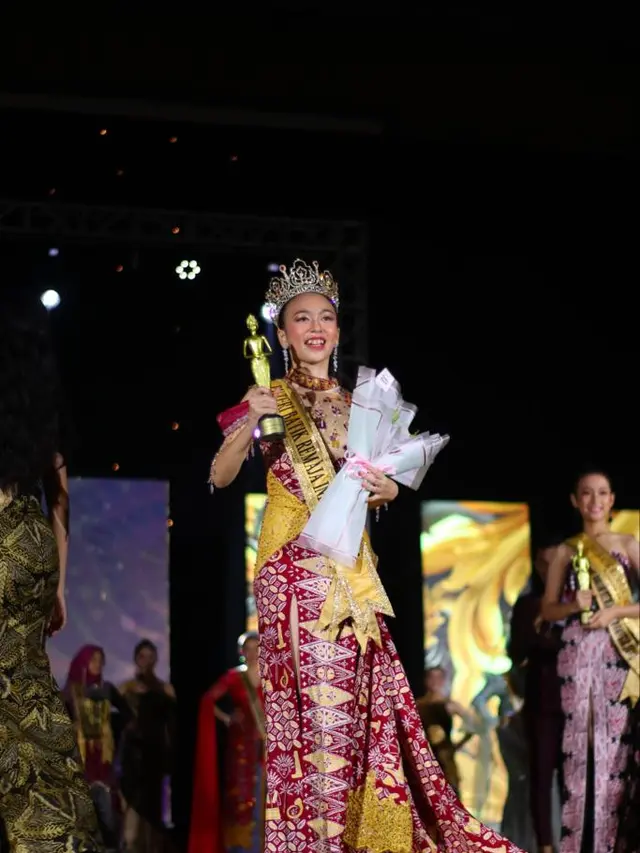 Nathania Ardelia Elfadi Meraih Juara 1 di Ajang Puteri Batik Remaja ...