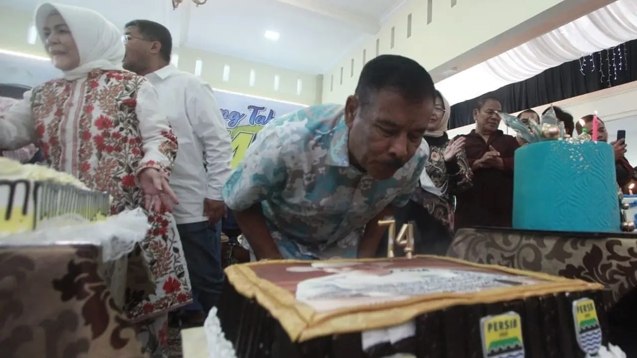 Ulang Tahun ke-74, Umuh Muchtar Lontarkan Harapan untuk Persib ...