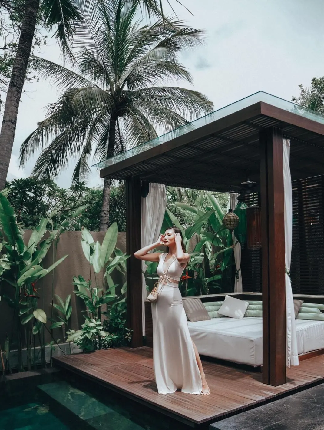 FOTO: Gaya Patricia Gouw Dalam Balutan Busana Putih, Tampil Stylish ...