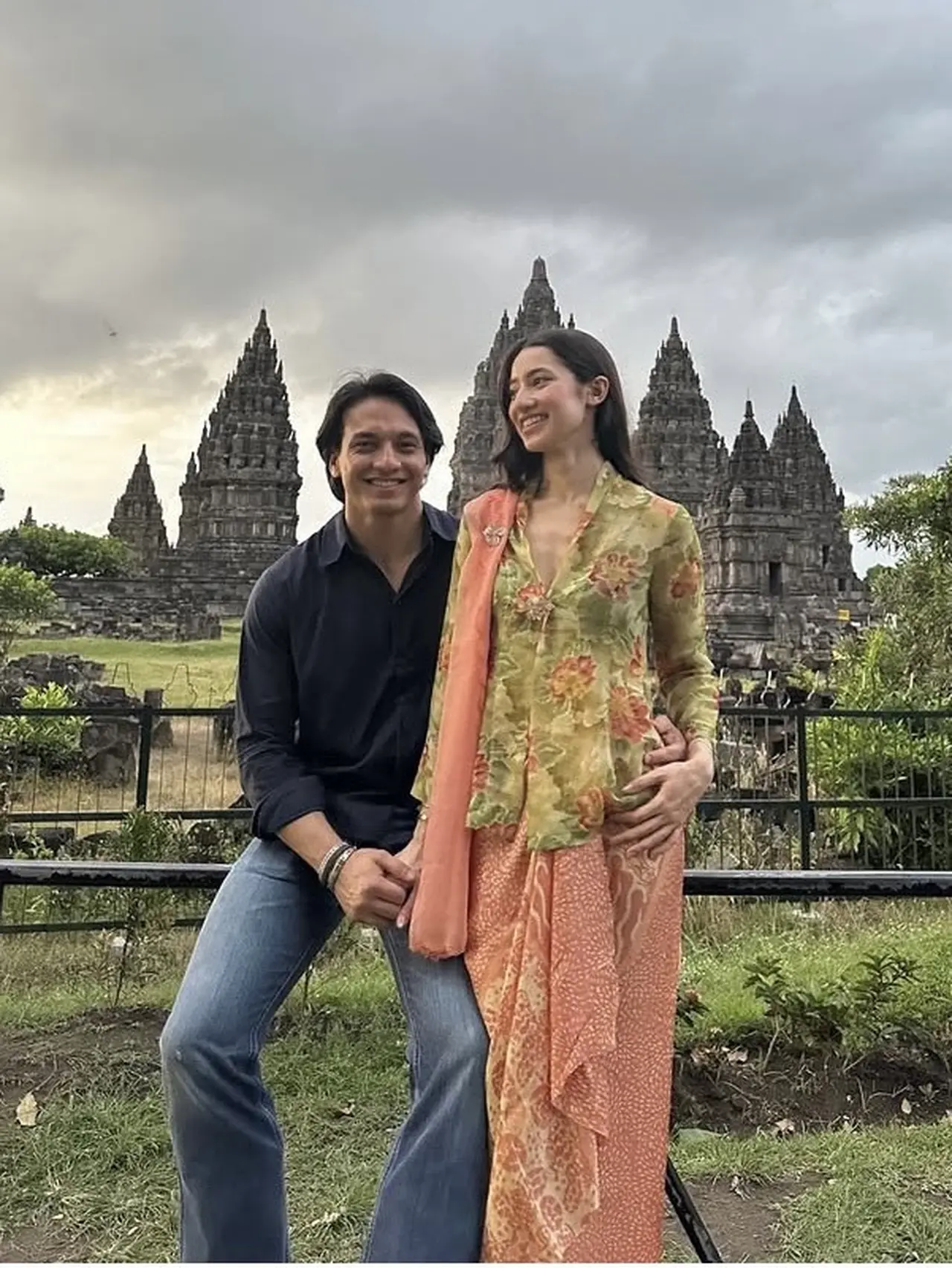 Tampilan Anggun Ameera Khan Model Asal Malaysia Kekasih Jefri Nichol, Kenakan Kebaya saat ...