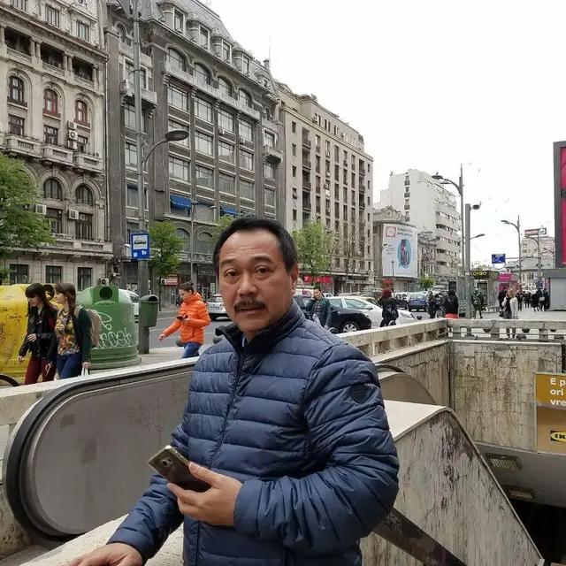 6 Potret Terbaru Aktor Senior Dwi Yan, Masih Aktif Berkarya di Usia 66 ...