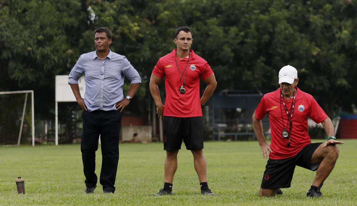 FOTO: Mengenal Sosok Sergio Farias, Pelatih Baru Persija Jakarta - Indonesia Bola.com