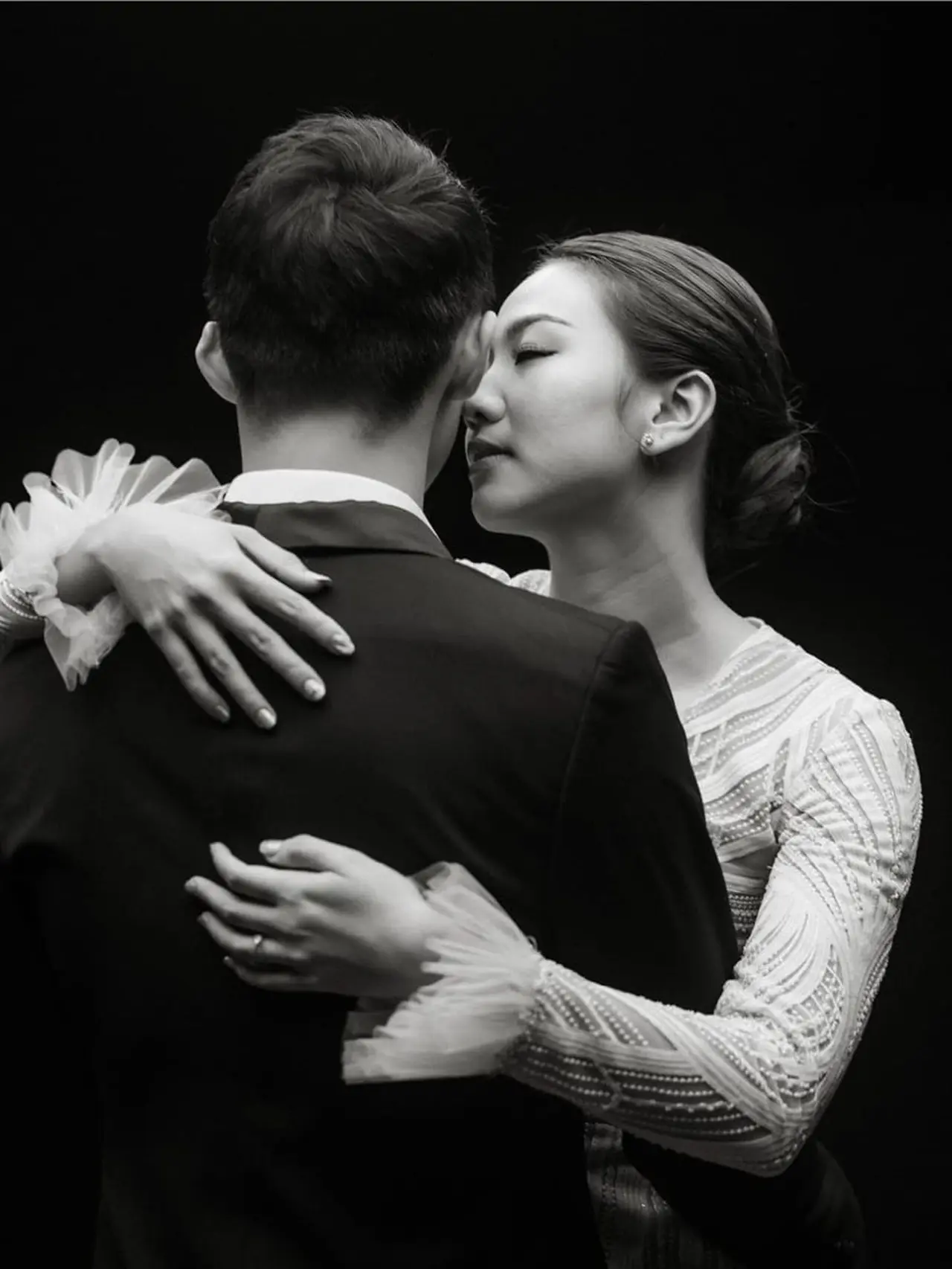 7 Potret Prewedding Jonatan Christie dan Shania Junianatha, Bikin Klip ...