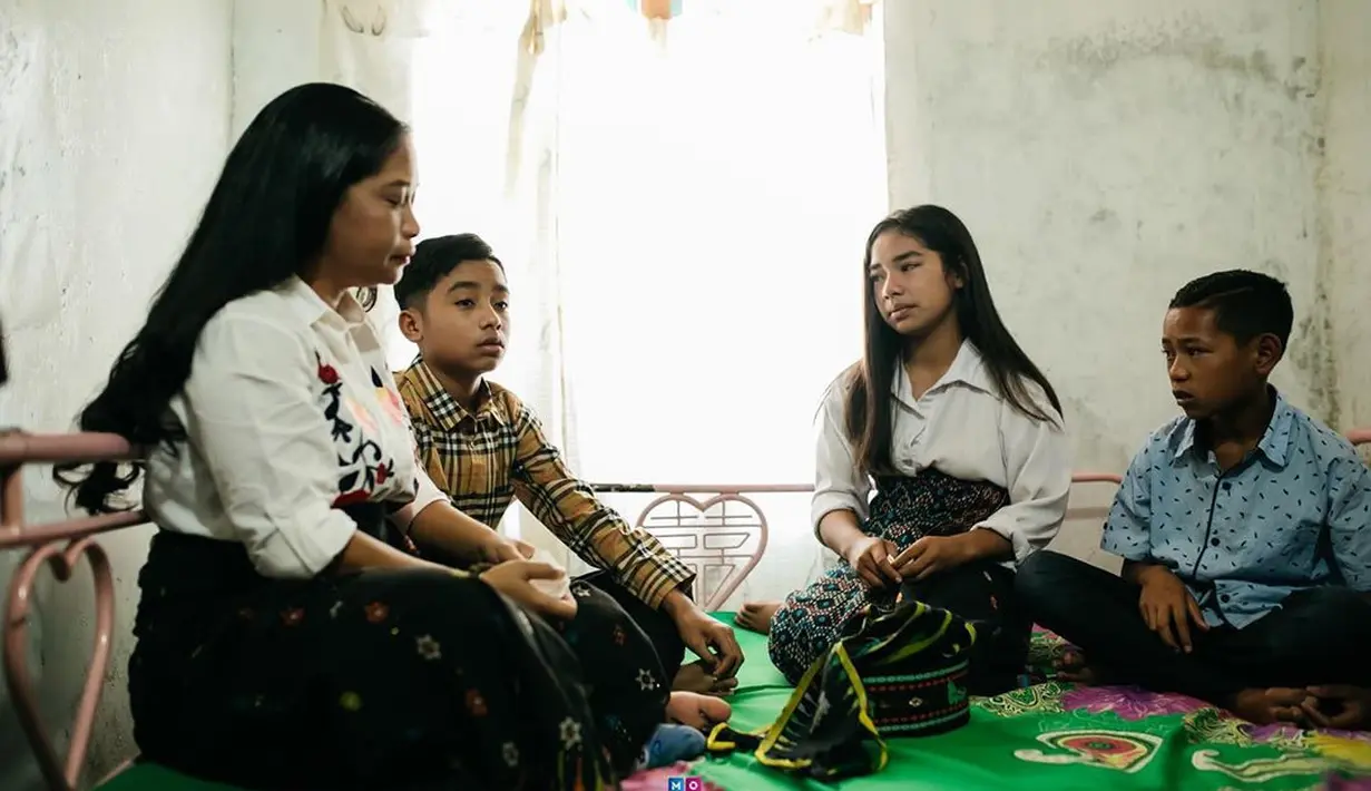 Haru, 10 Potret Upacara Adat Betrand Peto Diserahkan ke Ruben Onsu - Photo Fimela.com