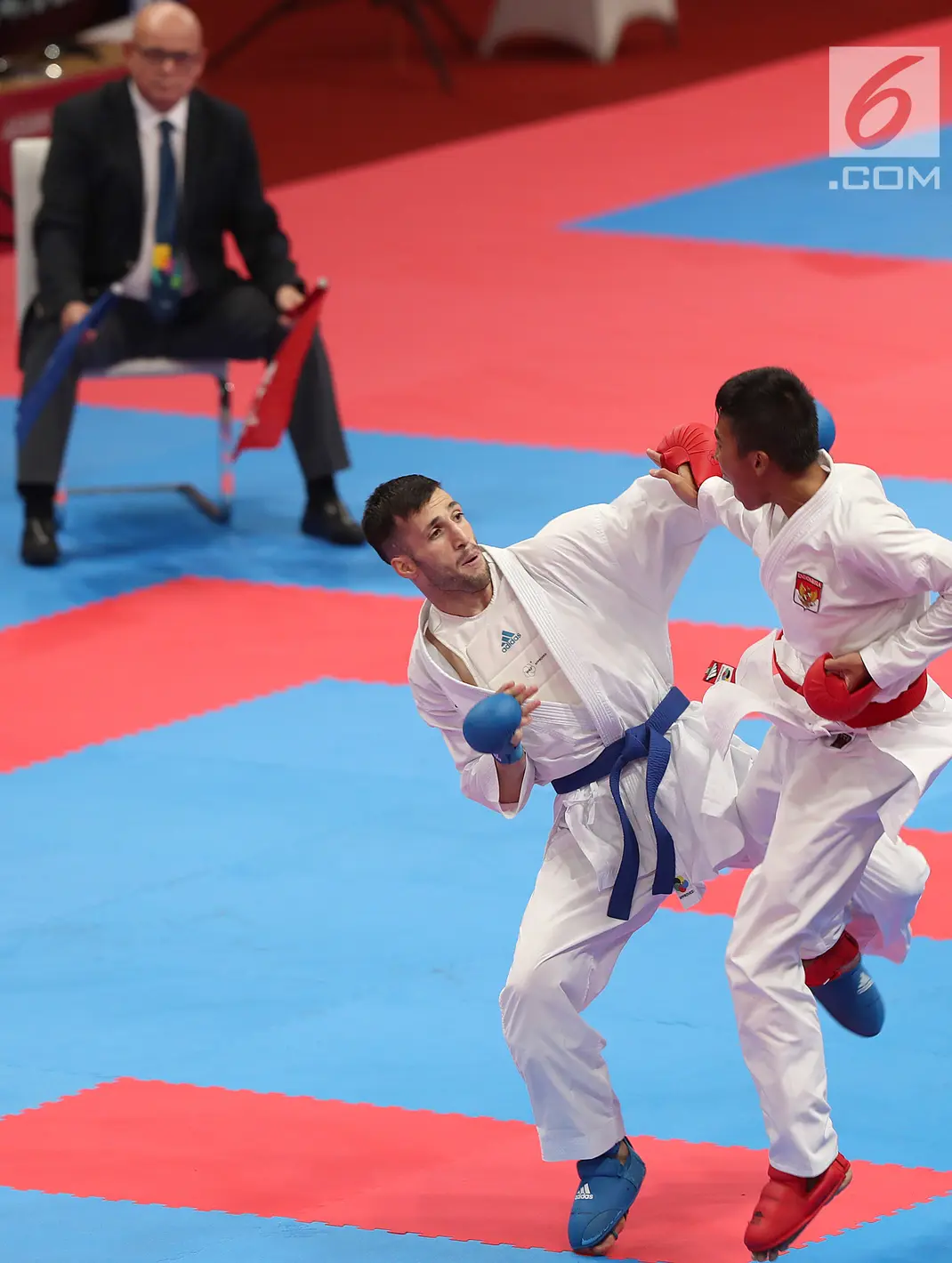 FOTO: Karateka Putra Indonesia Rifki Ardiansyah Sumbang Emas ke-11 ...