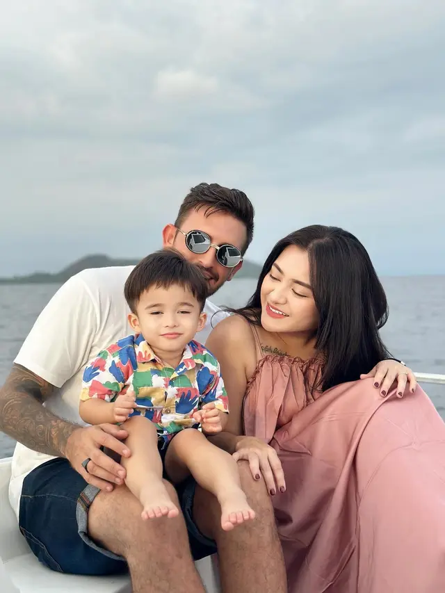 7 Potret Nathalie Holscher dan Ladislao Liburan di Lampung, Bak Pasangan Bulan Madu - Hot ...