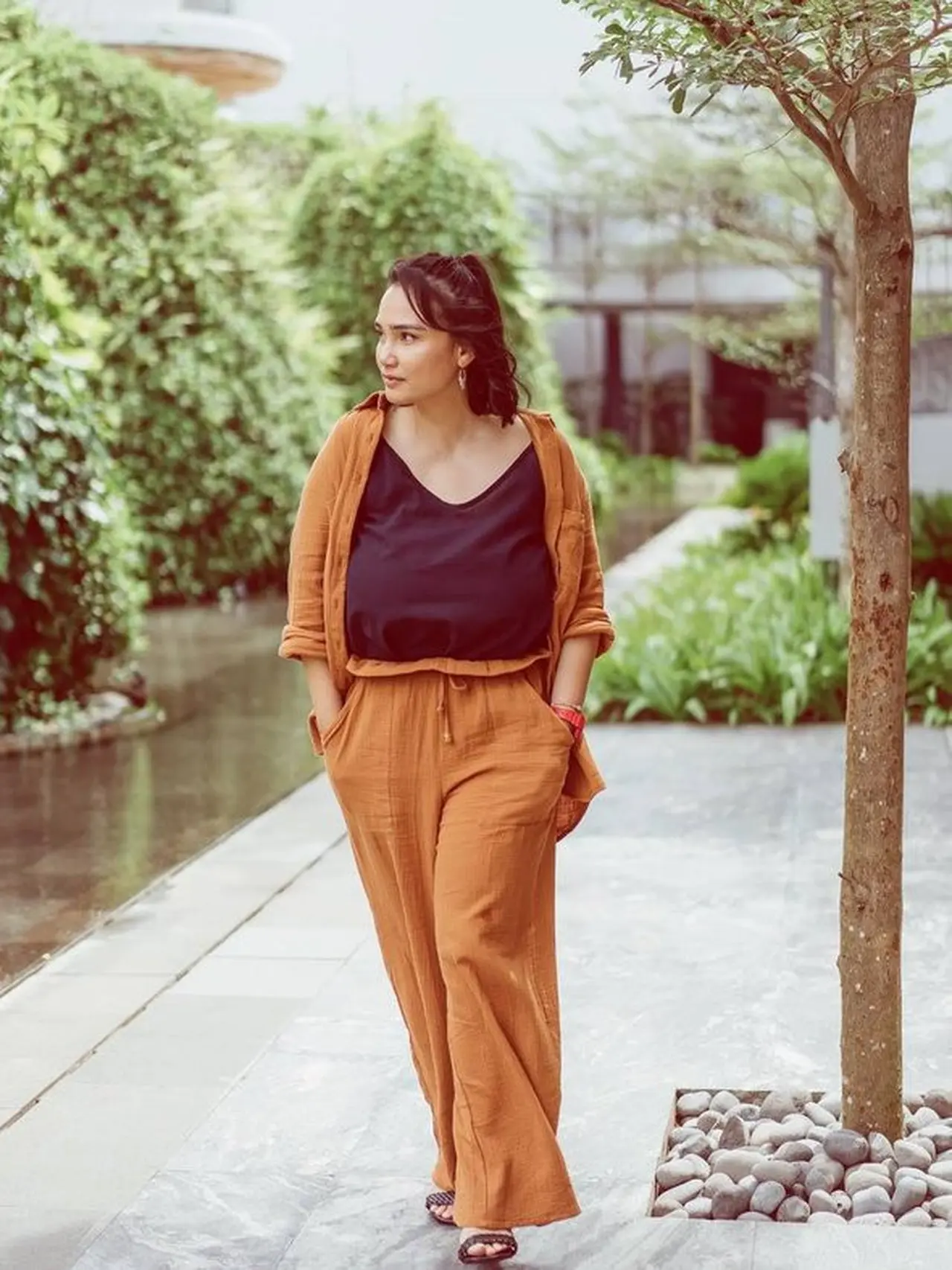 Sembuh dari Kanker, Ini 6 Potret Feby Febiola yang Makin Cantik Menawan ...