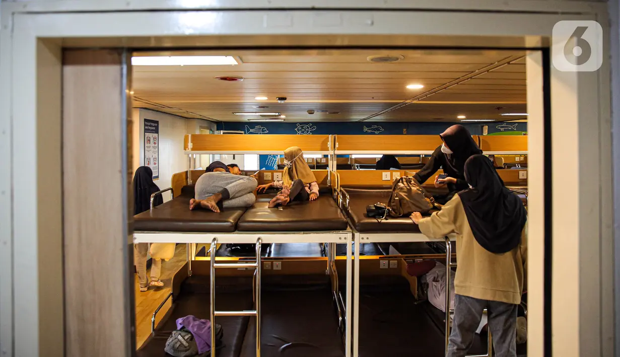 Suasana Arus Mudik di Pelabuhan Merak H-4 Lebaran - Foto Liputan6.com