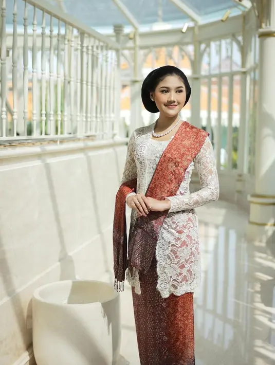 6 Inspirasi Kebaya Merah Putih untuk Tampil di Acara 17an, dari Selvi Ananda, Erina Gudono ...