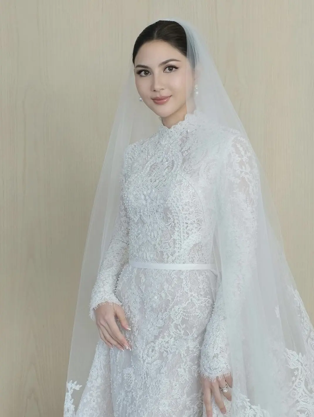 Pesona Jessica Mila Dibalut Gaun Pernikahan Putih Bak Princess, hingga ...