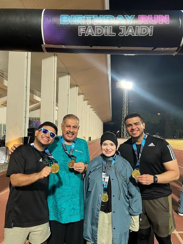 7 Potret Ulang Tahun Fadil Jaidi ke-29, Dirayakan di Lintasan Lari ...