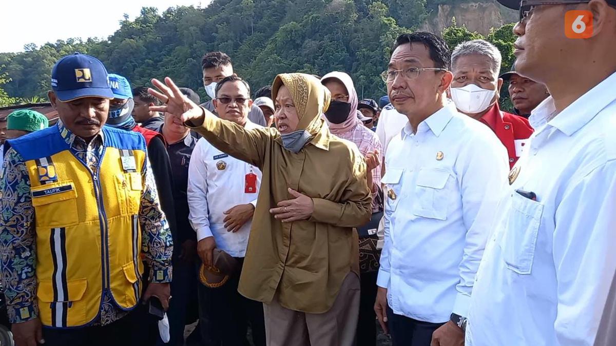 Menteri Risma Marah-Marah Lagi di Lokasi Pengungsi Banjir Sigi, Apa ...