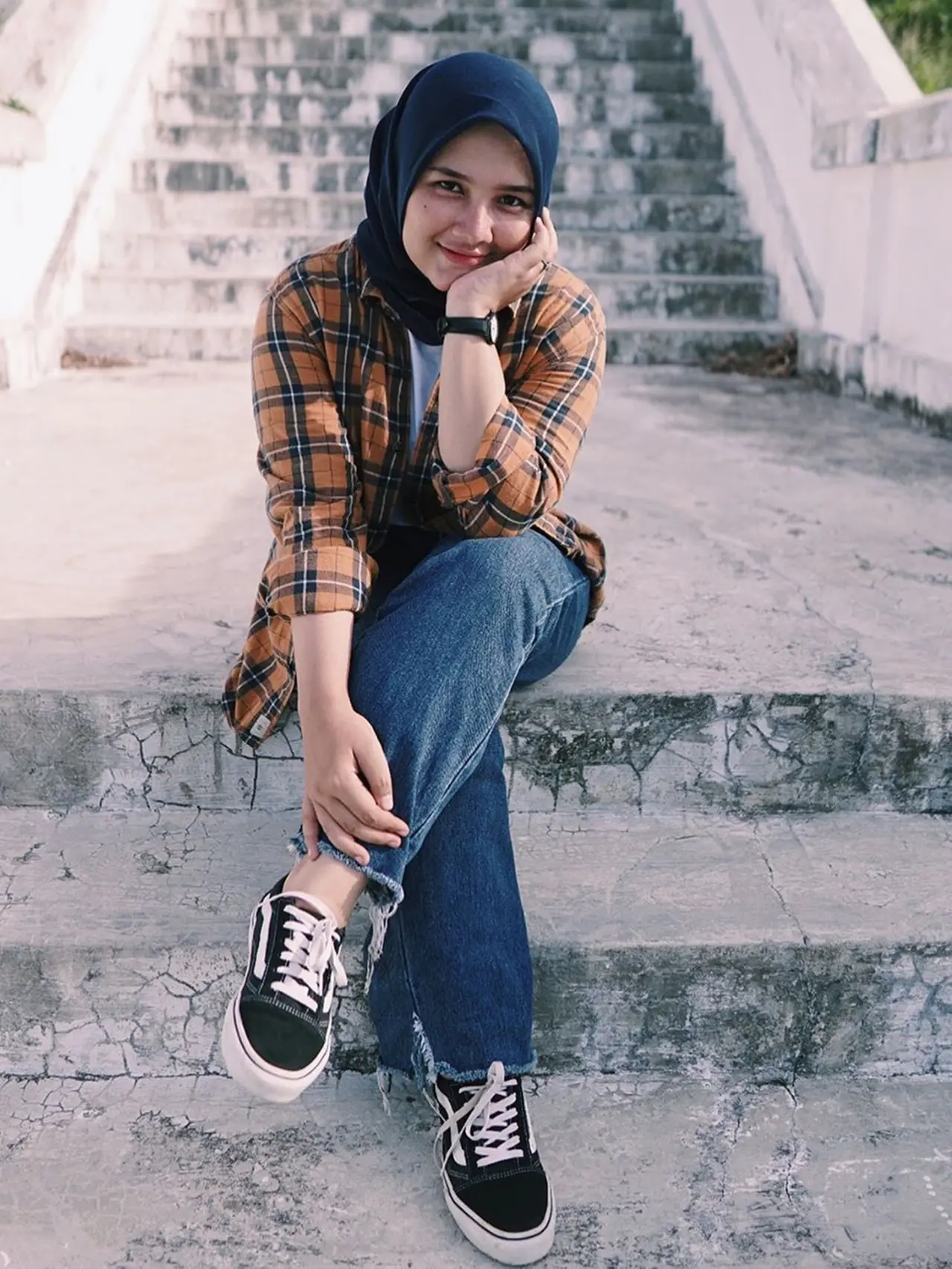 6 Potret Una Maulina, Wanita yang Dikabarkan Dekat dengan Sahrul ...