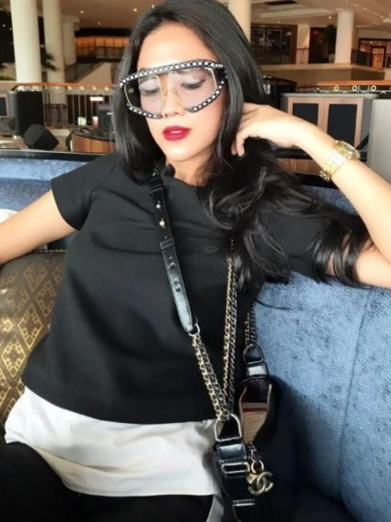 9 Potret Glamor Ana Pinem, Oline Mendeng dan Lala Choo, Artis Langganan ...