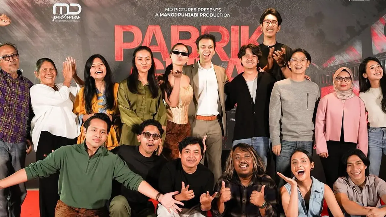 Poster Film PABRIK GULA Produksi MD Entertainment Panen Kritikan ...