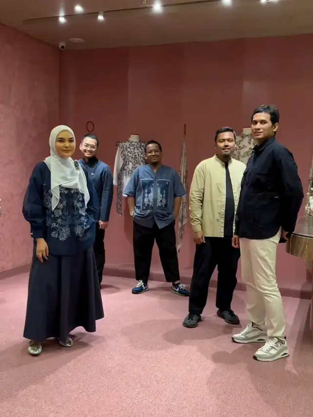 Eksplorasi Desainer Ria Miranda di Dunia Seni, Hadirkan Koleksi ...