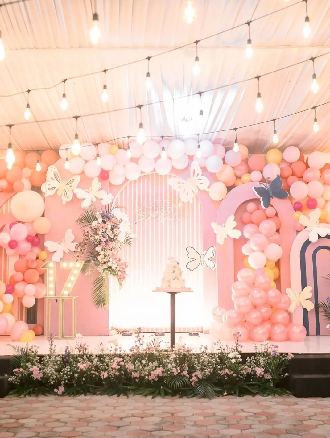 Momen Ulang Tahun Putri Vicky Prasetyo ke-17, Meriah Banget - Foto Liputan6.com