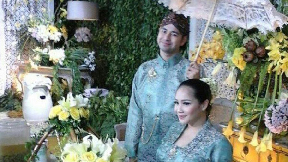 Raffi Ahmad-Gigi Haru Biru Saat Acara Tujuh Bulanan - ShowBiz Liputan6.com