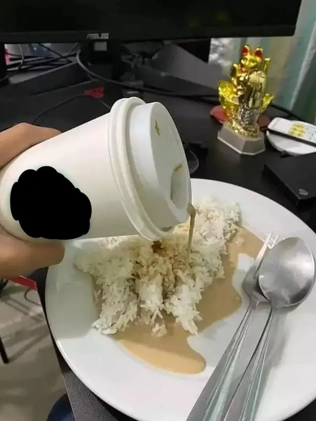 8 Potret Cara Orang Minum Kopi Ini Nyeleneh Banget, Bikin Geleng Kepala - Hot Liputan6.com